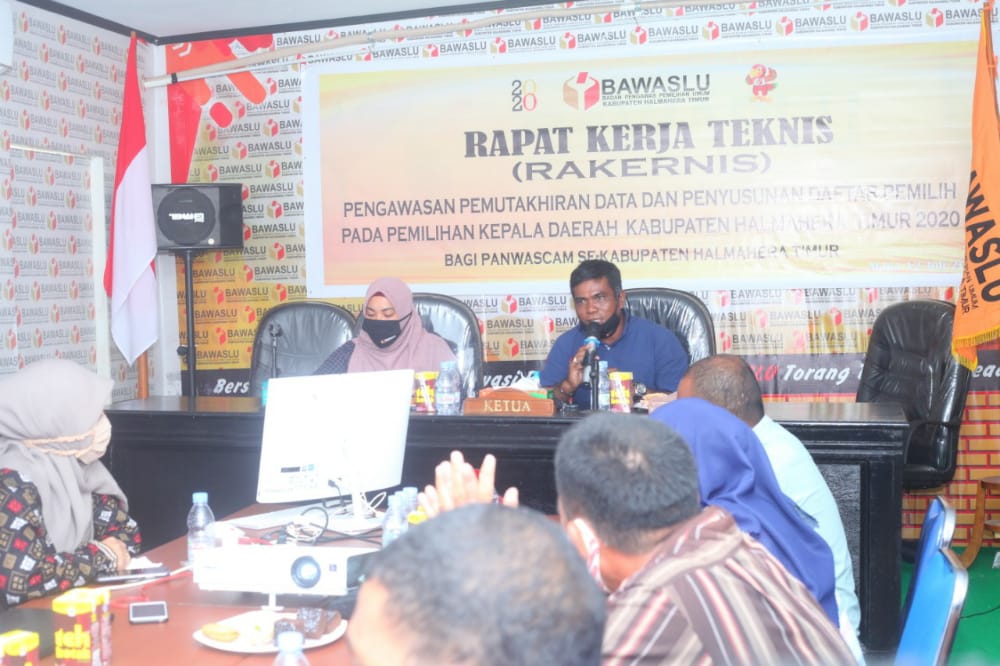 Perketat Pengawasan Coklit, Bawaslu Haltim Rakernis dengan Panwascam ... Perketat Pengawasan Coklit, Bawaslu Haltim Rakernis dengan Panwascam ...
