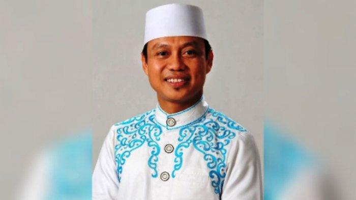 Presdir NHM Datangkan Ustaz Das'ad Latif ke Halut - tandaseru.com ... Presdir NHM Datangkan Ustaz Das'ad Latif ke Halut - tandaseru.com ...