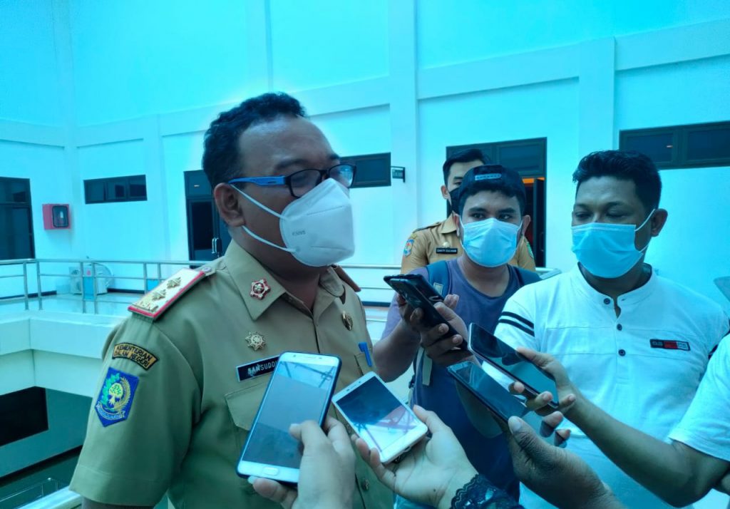 Sekprov Maluku Utara Tegaskan Tak Ada Keringanan Jam Kerja ASN Selama ... Sekprov Maluku Utara Tegaskan Tak Ada Keringanan Jam Kerja ASN Selama ...