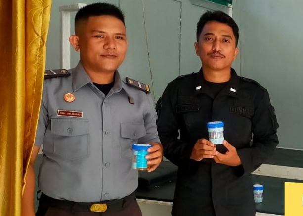 Deteksi Dini, Napi dan Petugas Lapas Sanana Kemenkumham Malut Tes Urine ... Deteksi Dini, Napi dan Petugas Lapas Sanana Kemenkumham Malut Tes Urine ...